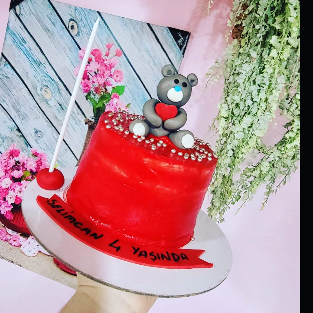 Kremalı Figürlü Pasta CP-KFP-023 | İzmir Pasta Siparişi | 0 544 522 18 05 | Pasta Siparişi İzmir